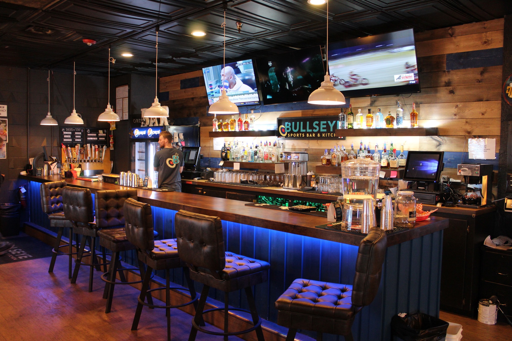 About - Bullseye Sports Bar & Grill
